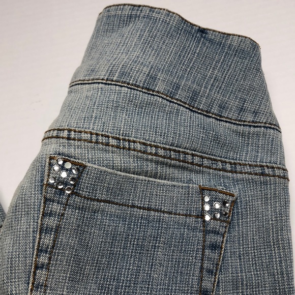Cache | Other | Cache Capri Size 2 | Poshmark